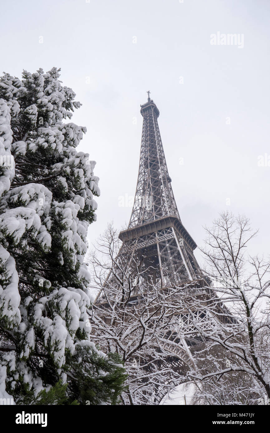 Eiffel Tower, Snowy day in Paris, France, Europe Stock Photo - Alamy