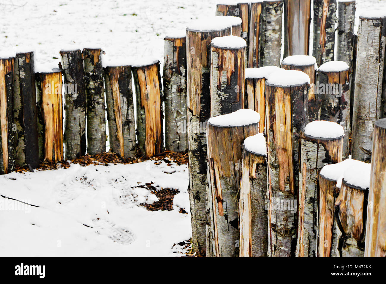 Fallen fence panel hi-res stock photography and images - Alamy
