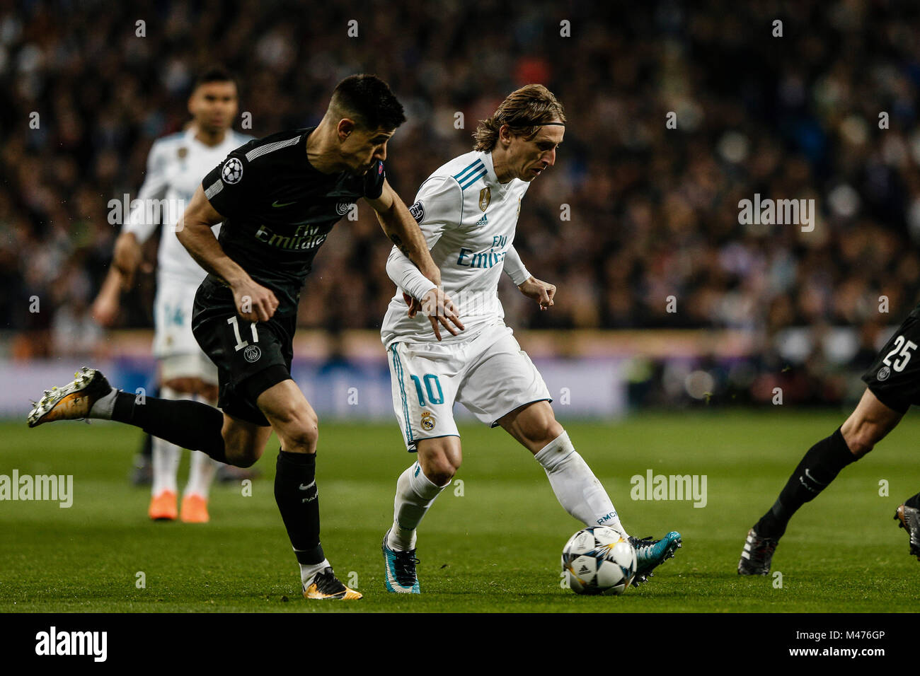 Yuri Berchiche (PSG) drives forward on the ball Luka Modric (Real ...