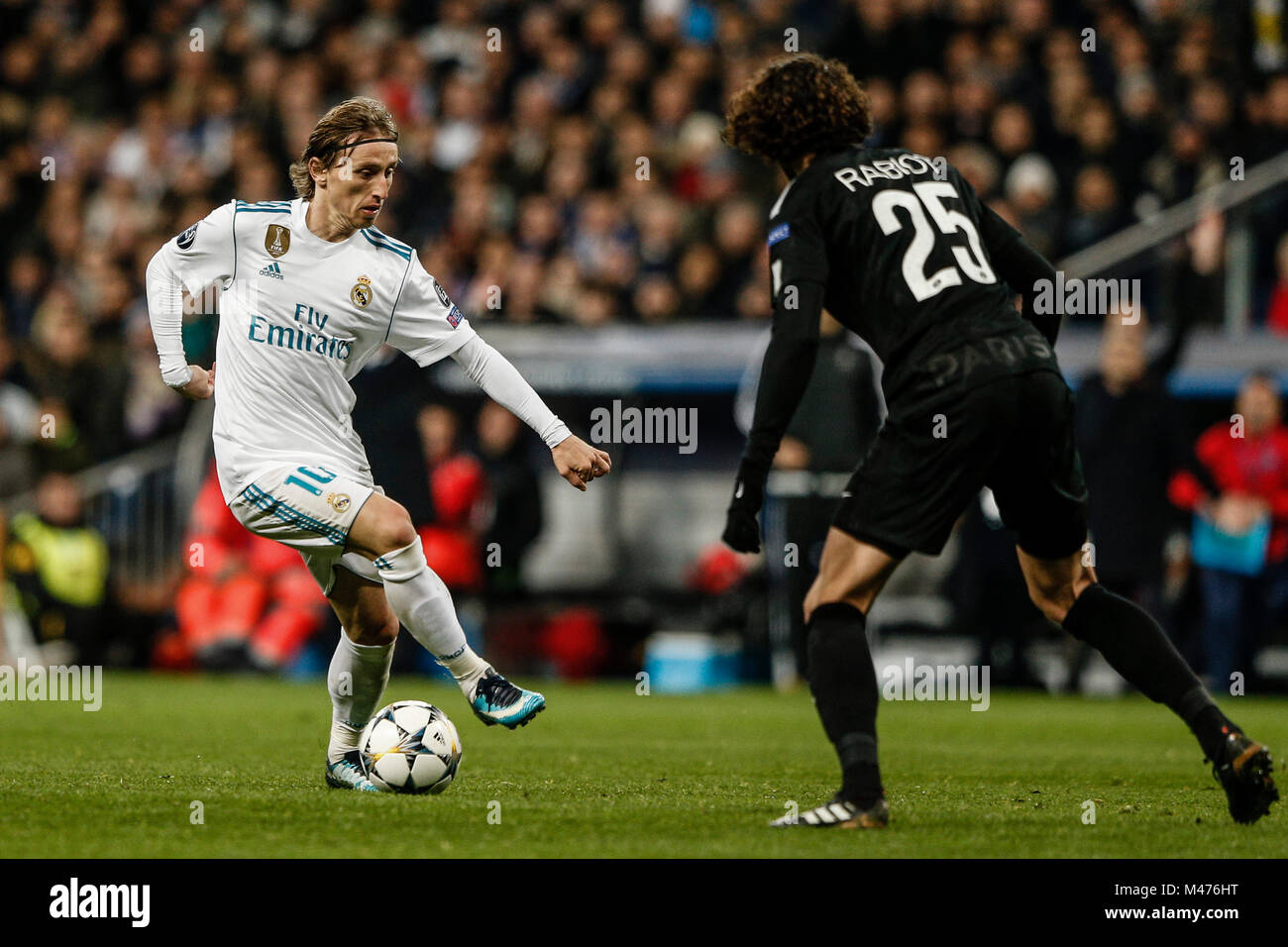 Luka Modric (Real Madrid) drives forward on the ball Adrien Rabiot (PSG ...