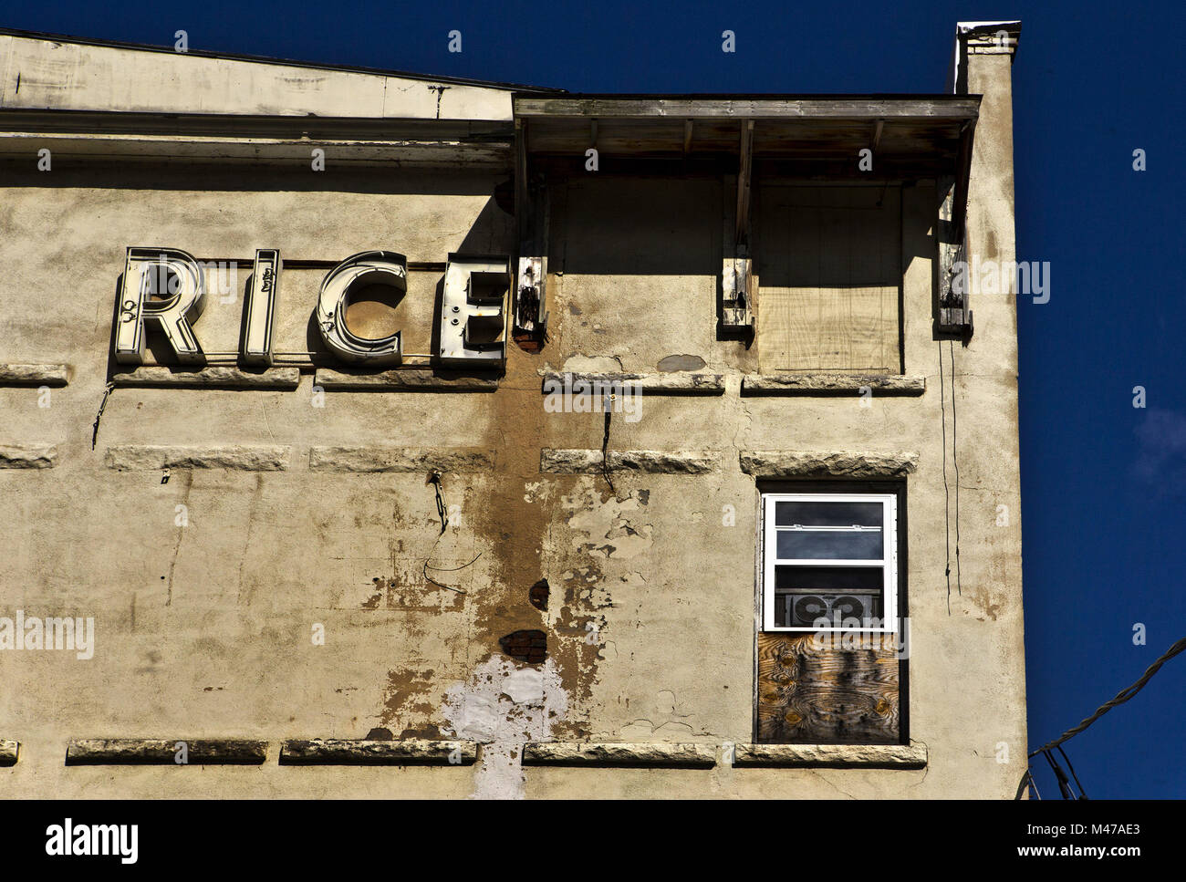 Saranac Lake, New York, USA. 21st Aug, 2015. The remnants of an old ...