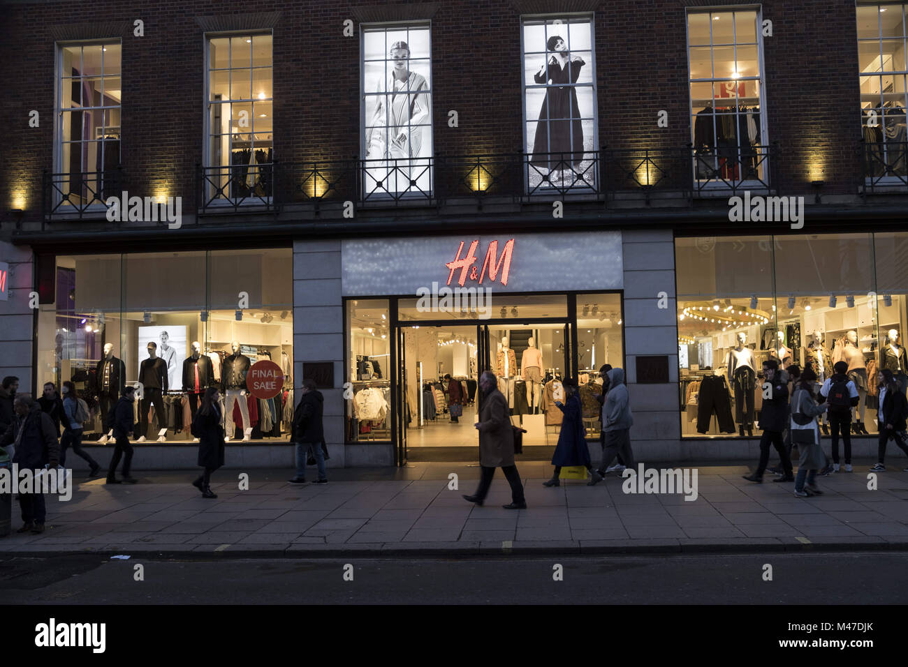 London, UK. 30th Jan, 2018. H&M store seen in London famous Oxford ...