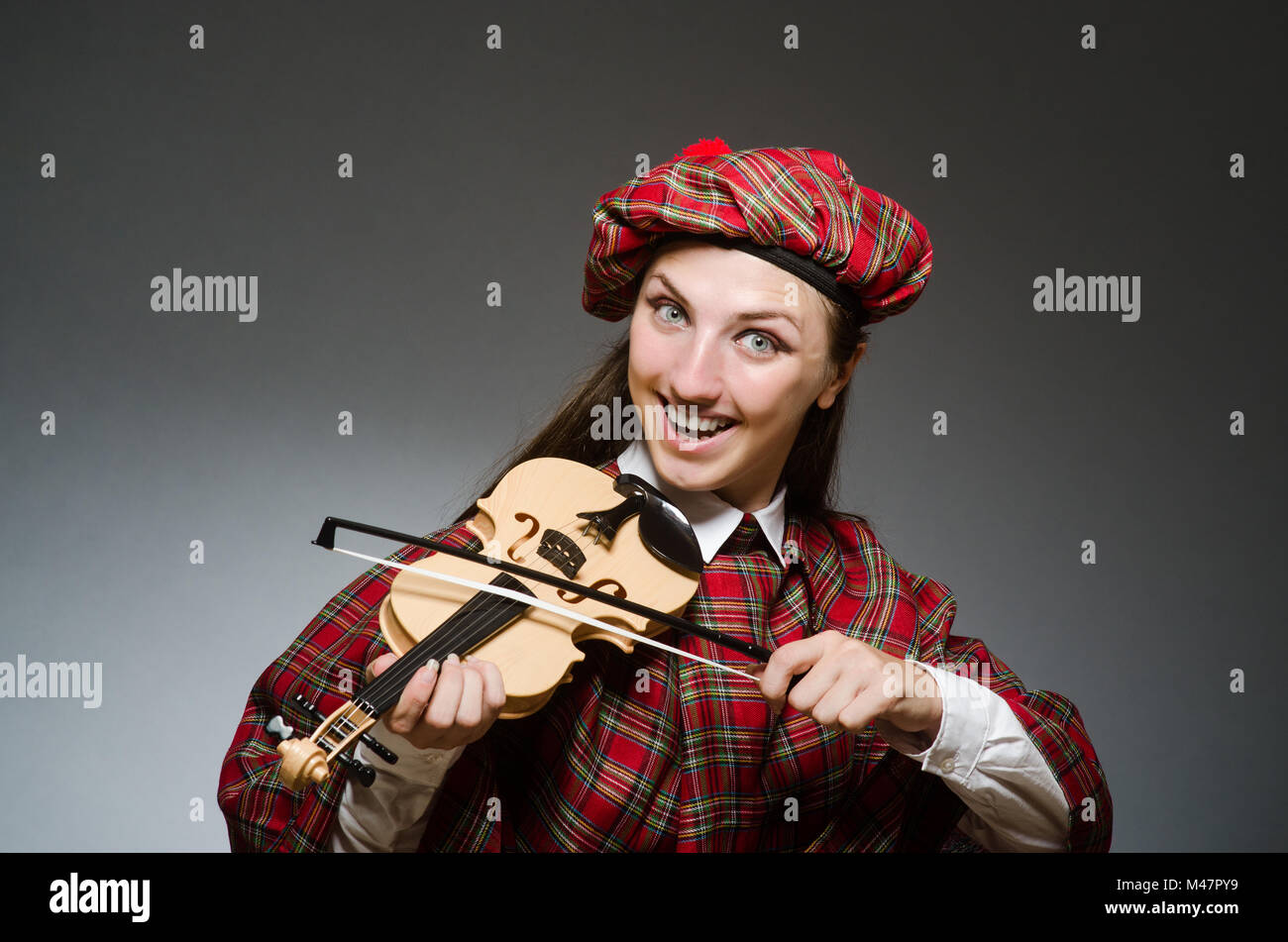 Musical violin irish fiddler celtic hi-res stock photography and images ...