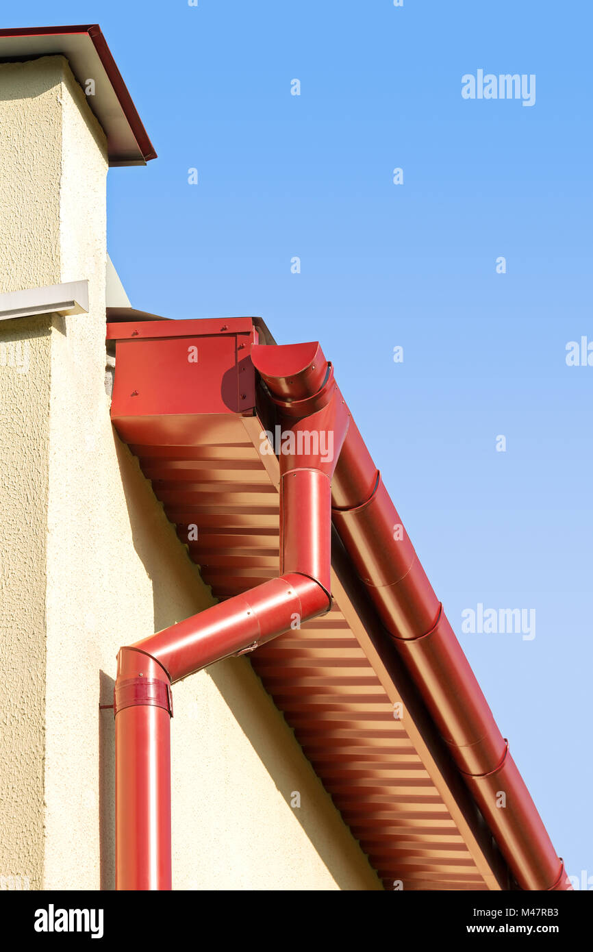 Red rooftop hi-res stock photography and images - Alamy