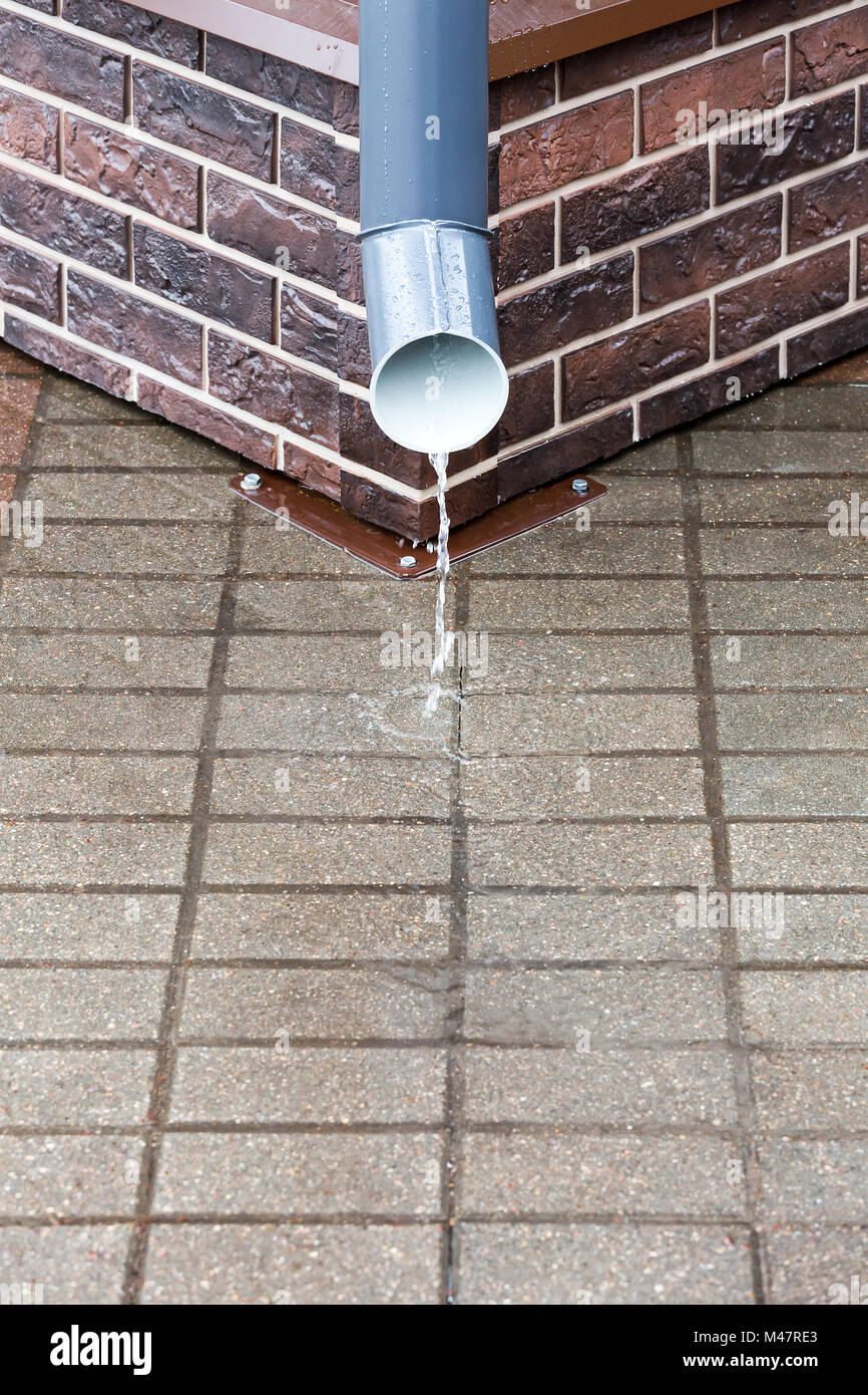 Water from gutter drain hi-res stock photography and images - Alamy