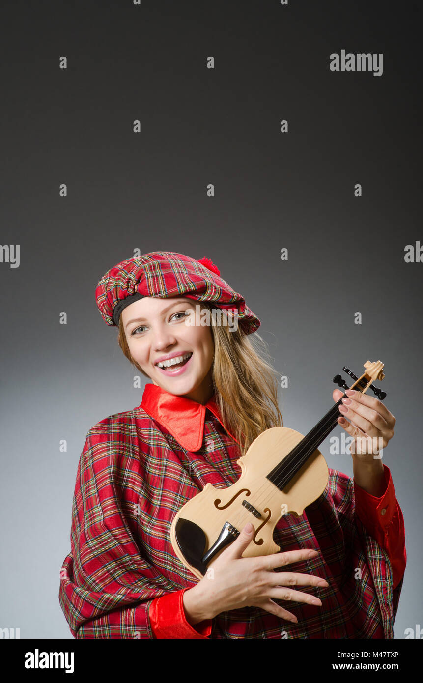 Musical violin irish fiddler celtic hi-res stock photography and images ...