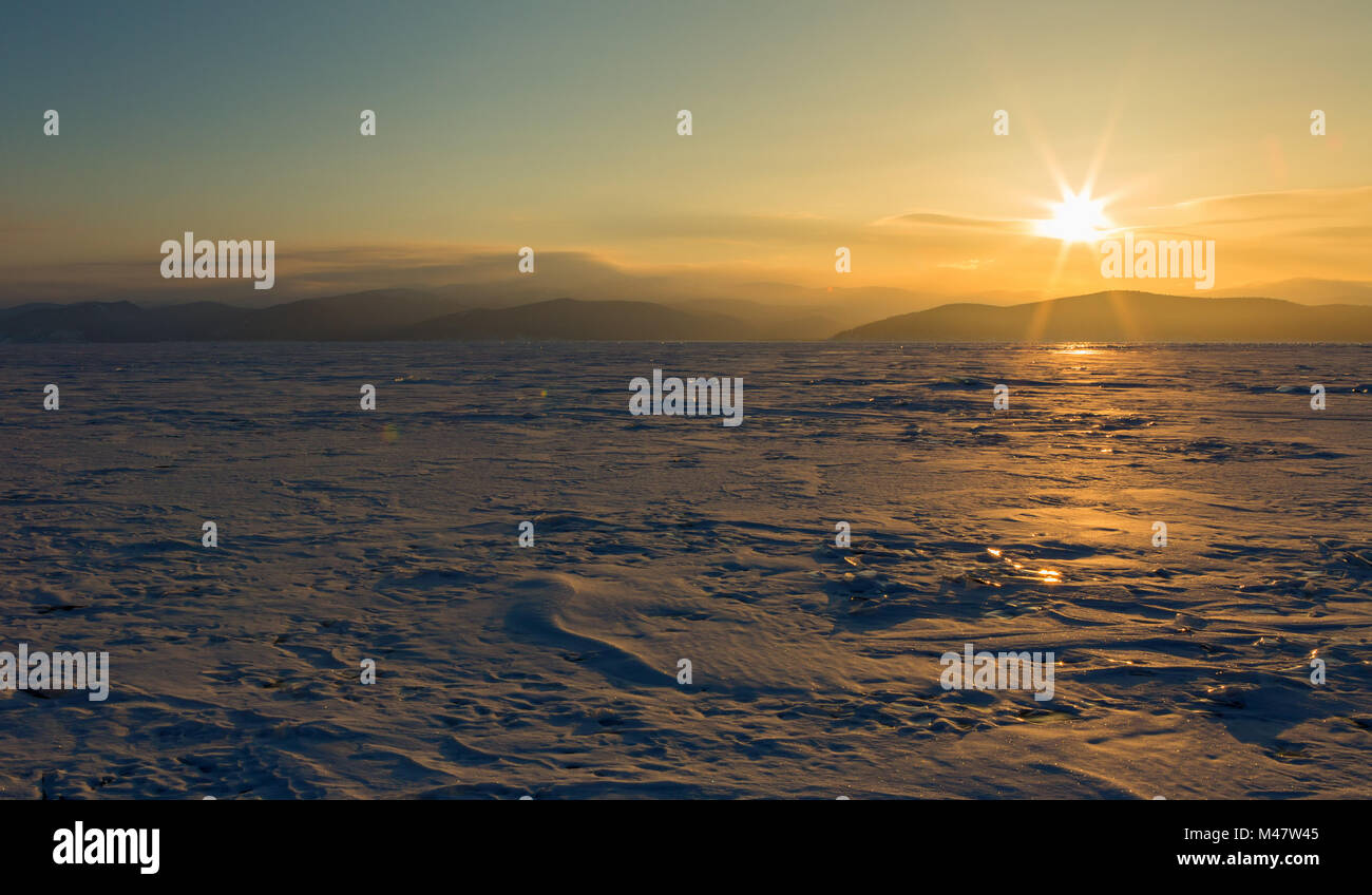 Rising sun and rocks hi-res stock photography and images - Alamy