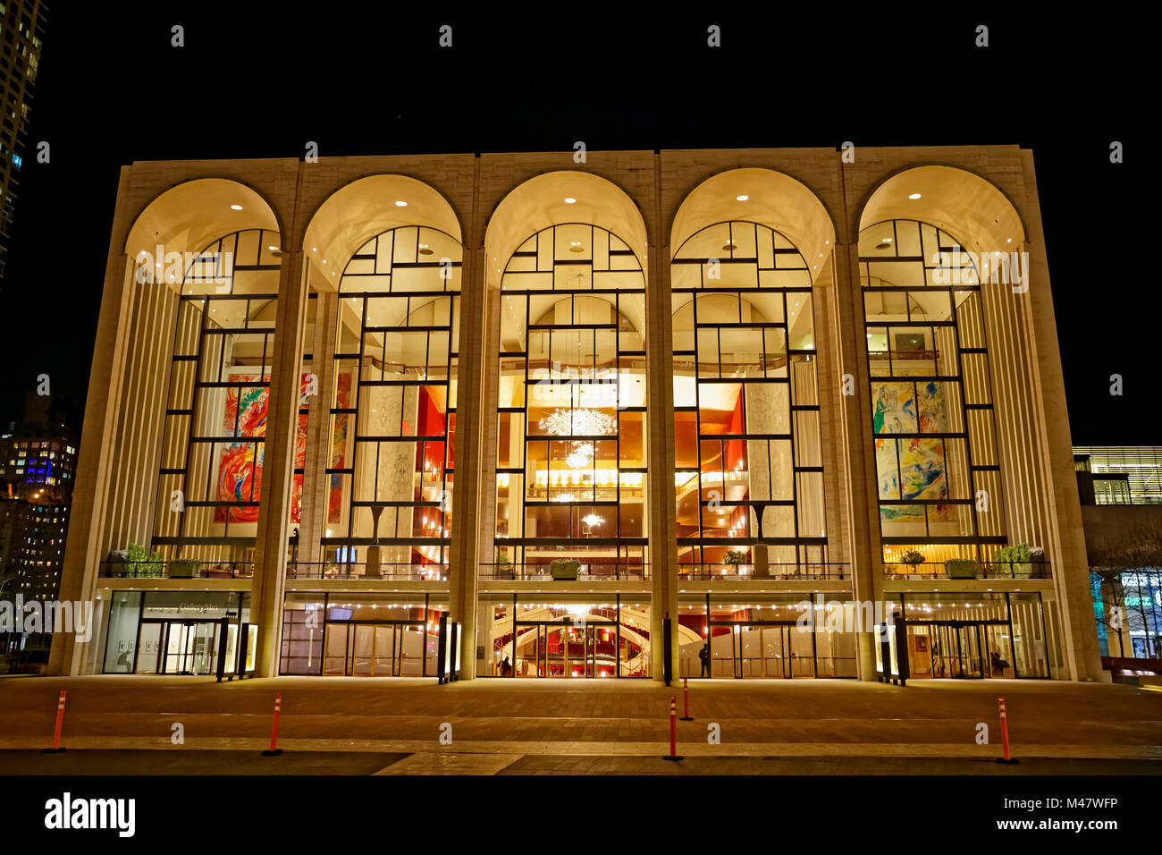 Old metropolitan opera house new york hi-res stock photography and ...