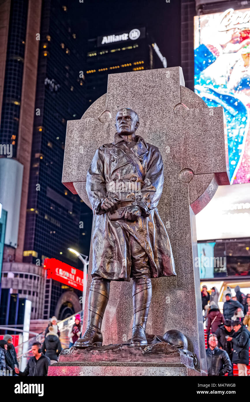 Father duffy square hi-res stock photography and images - Alamy