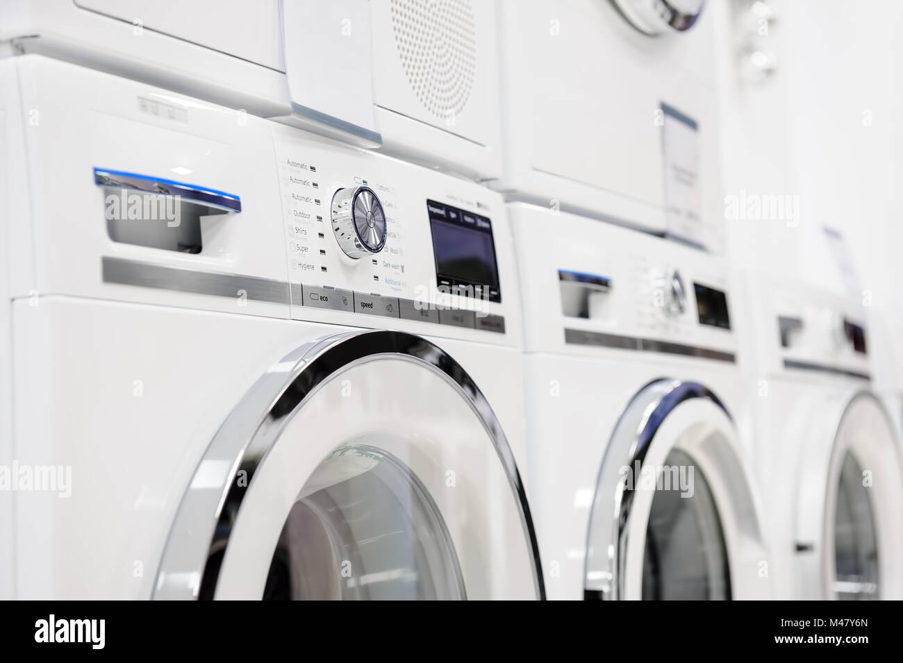 Washing mall hi-res stock photography and images - Alamy