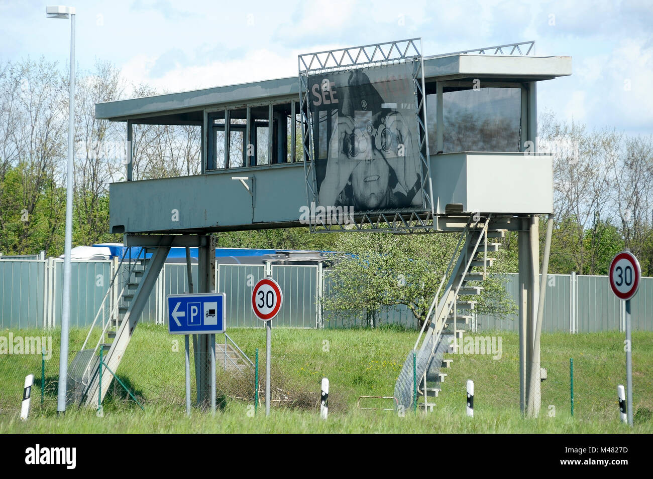 Observation bridge hi-res stock photography and images - Alamy