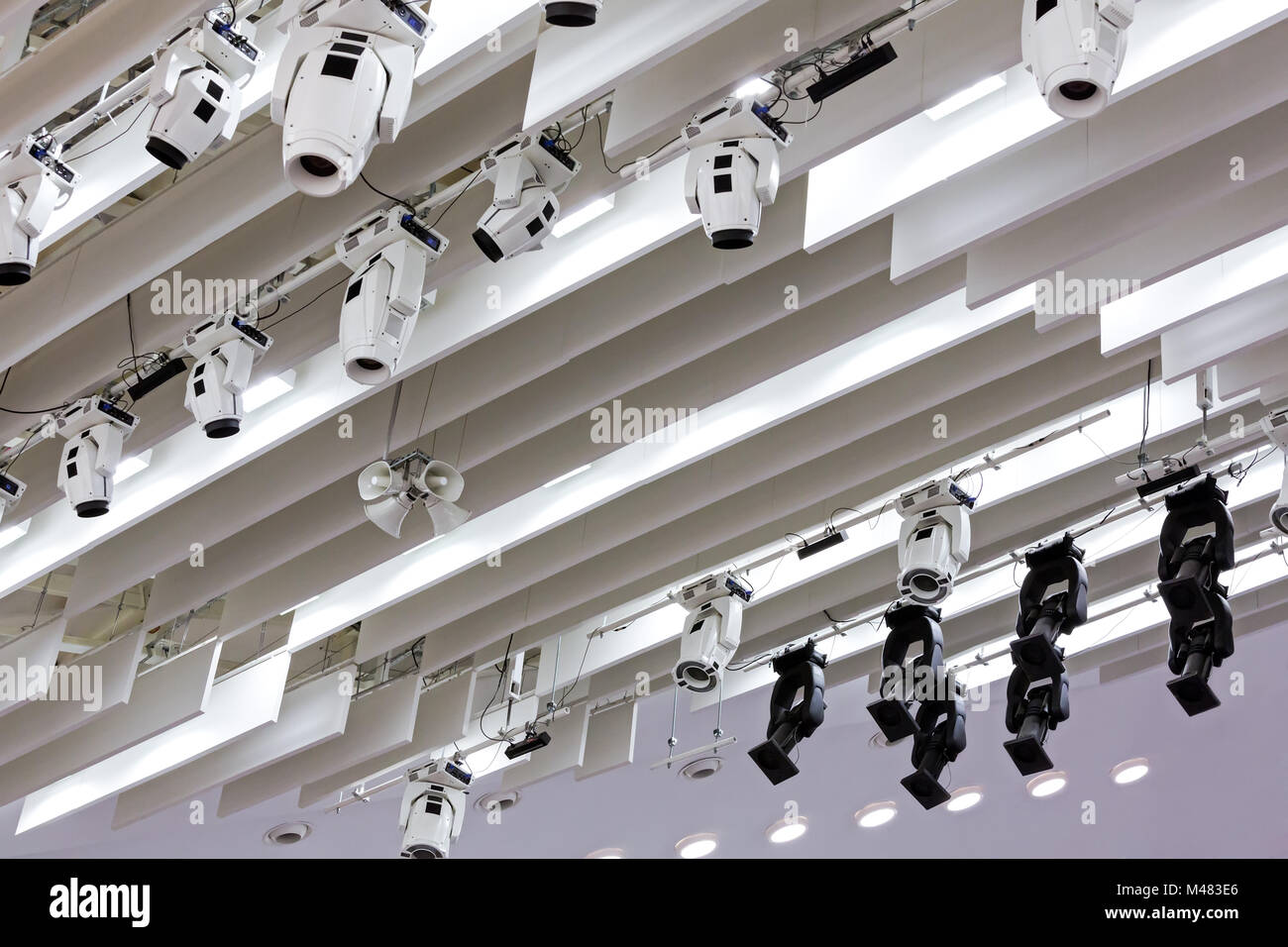 Theater stage lighting hi-res stock photography and images - Alamy