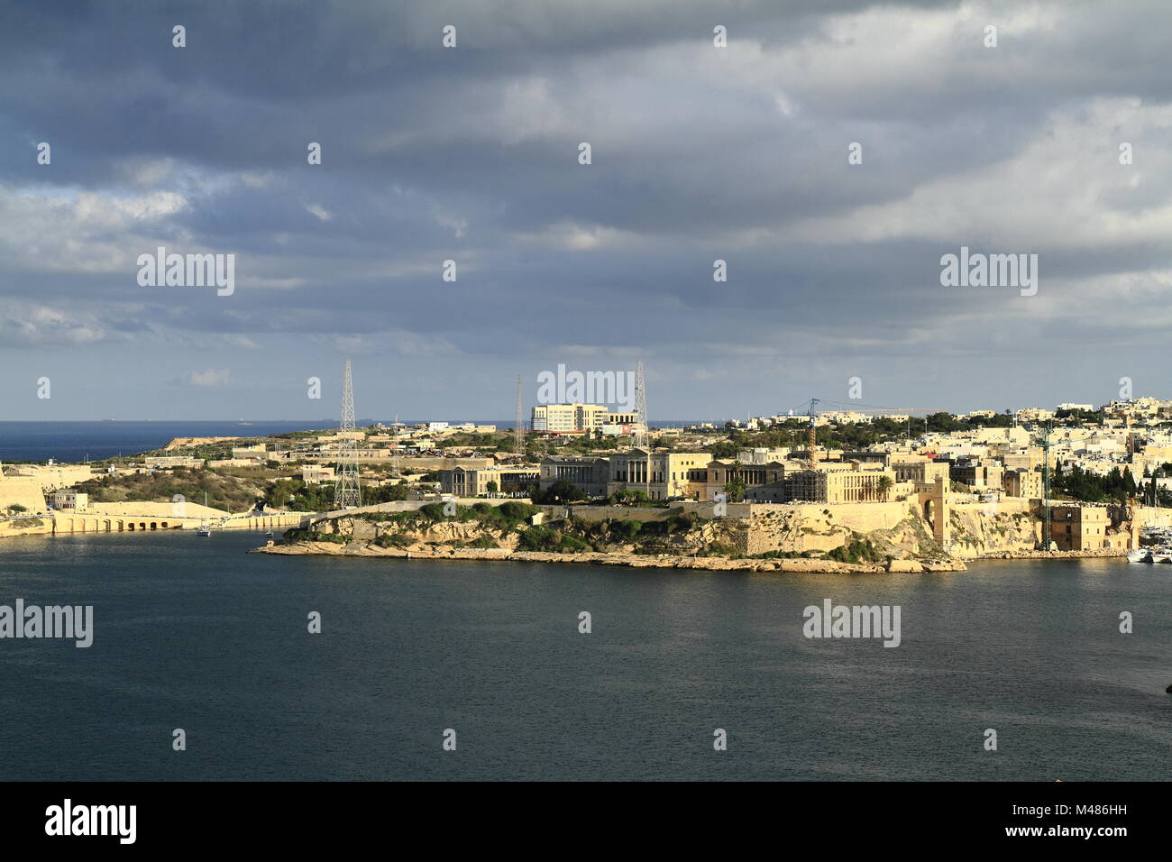 View of the Grand harbor and Fort Saint Angelo Stock Photo - Alamy