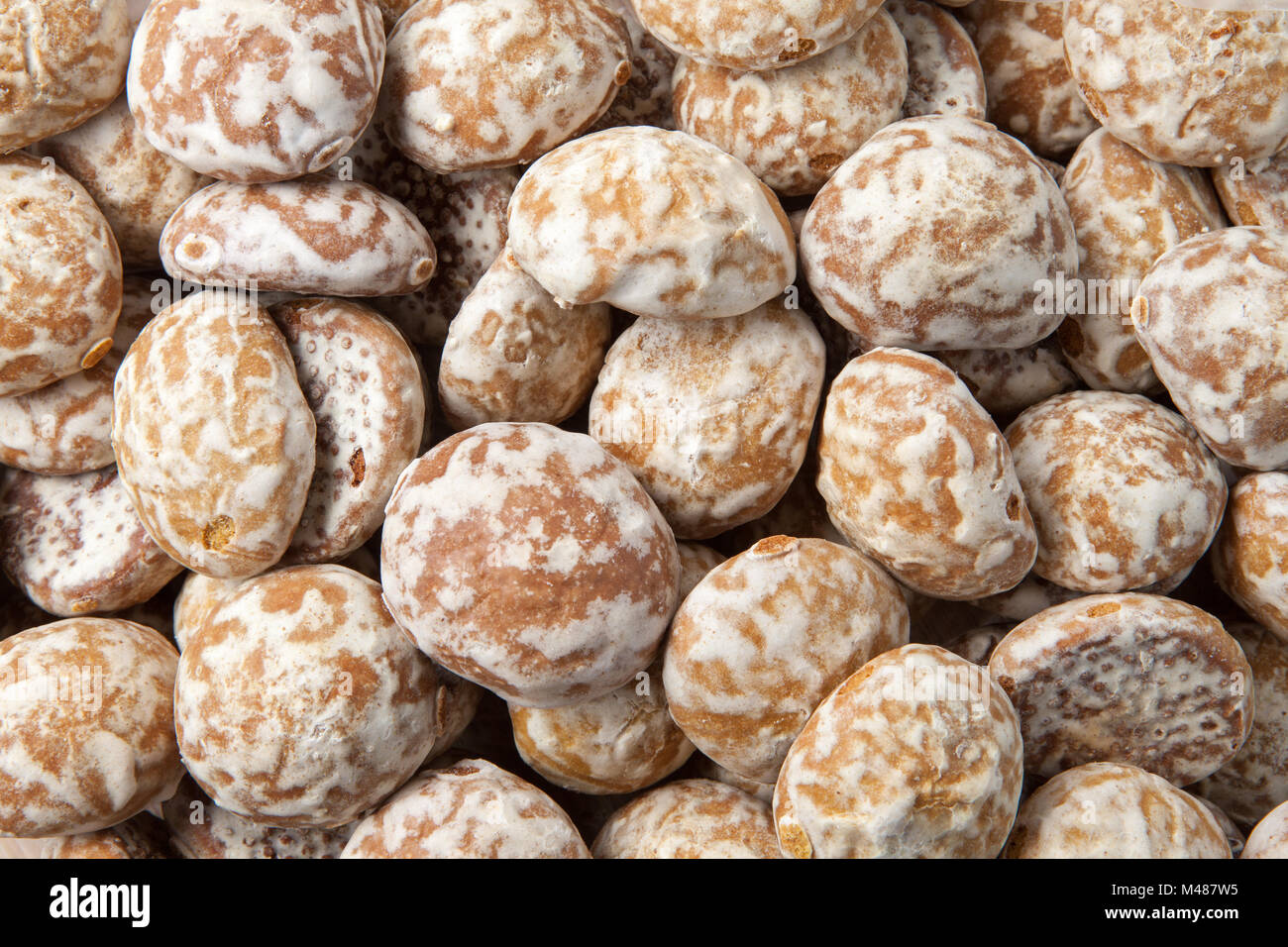Small round cakes hi-res stock photography and images - Alamy