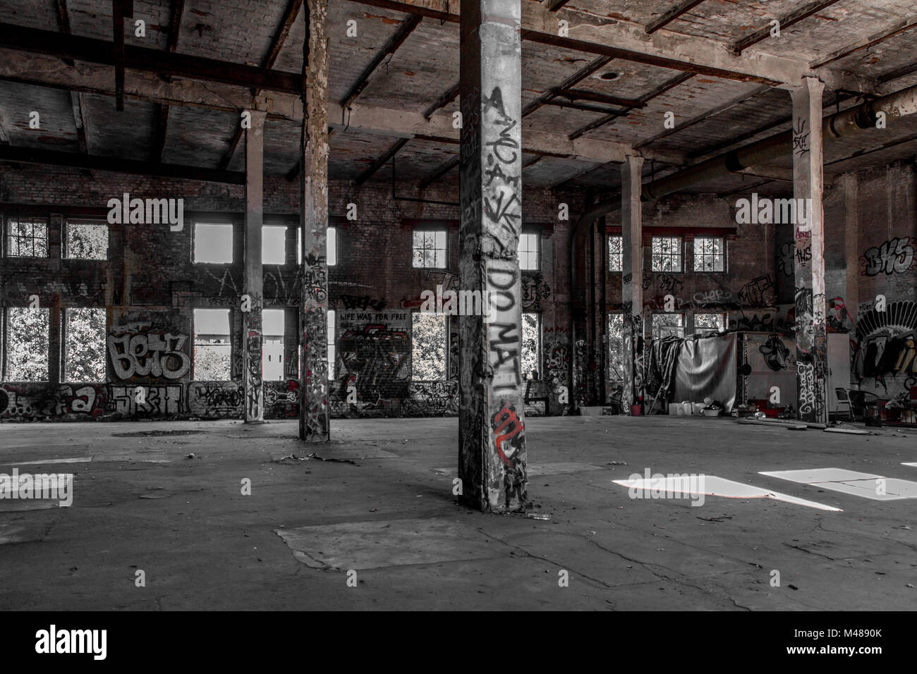 Old Factory Interior Stock Photos & Old Factory Interior Stock Images ...