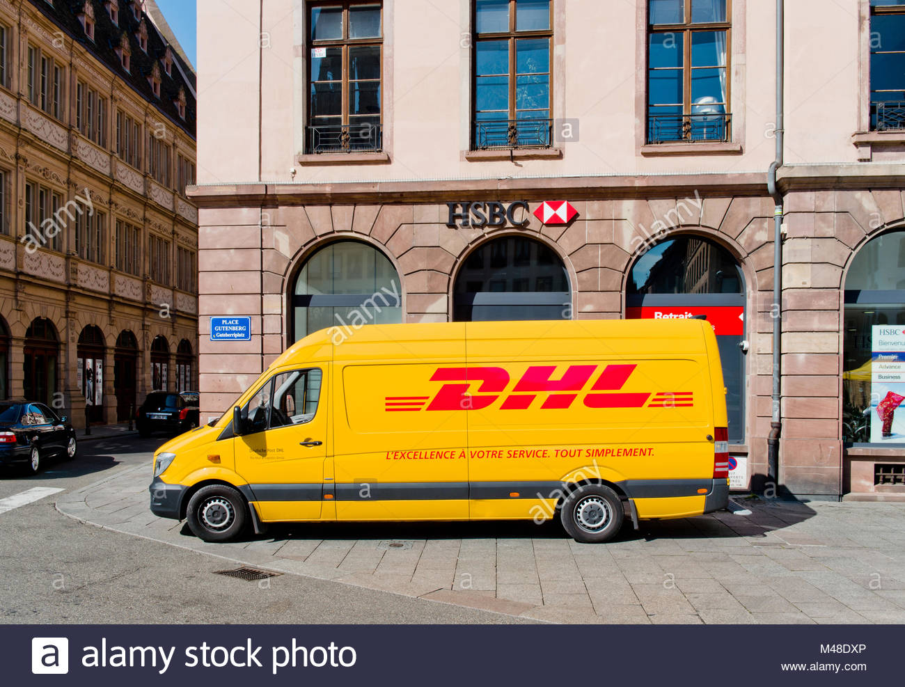 Delivery Dhl Stock Photos & Delivery Dhl Stock Images - Alamy