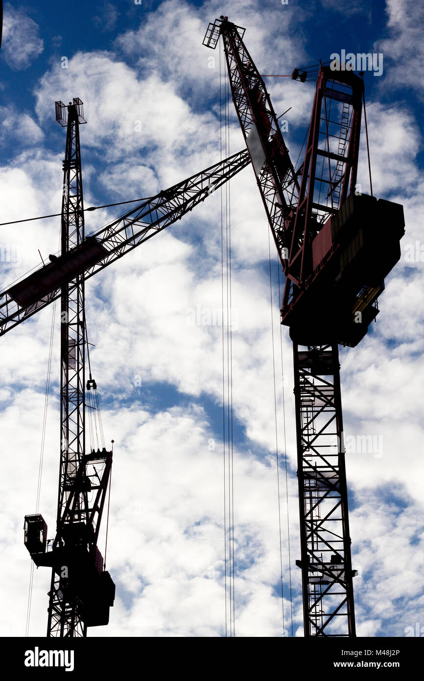 Silhouetted tower crane hi-res stock photography and images - Alamy