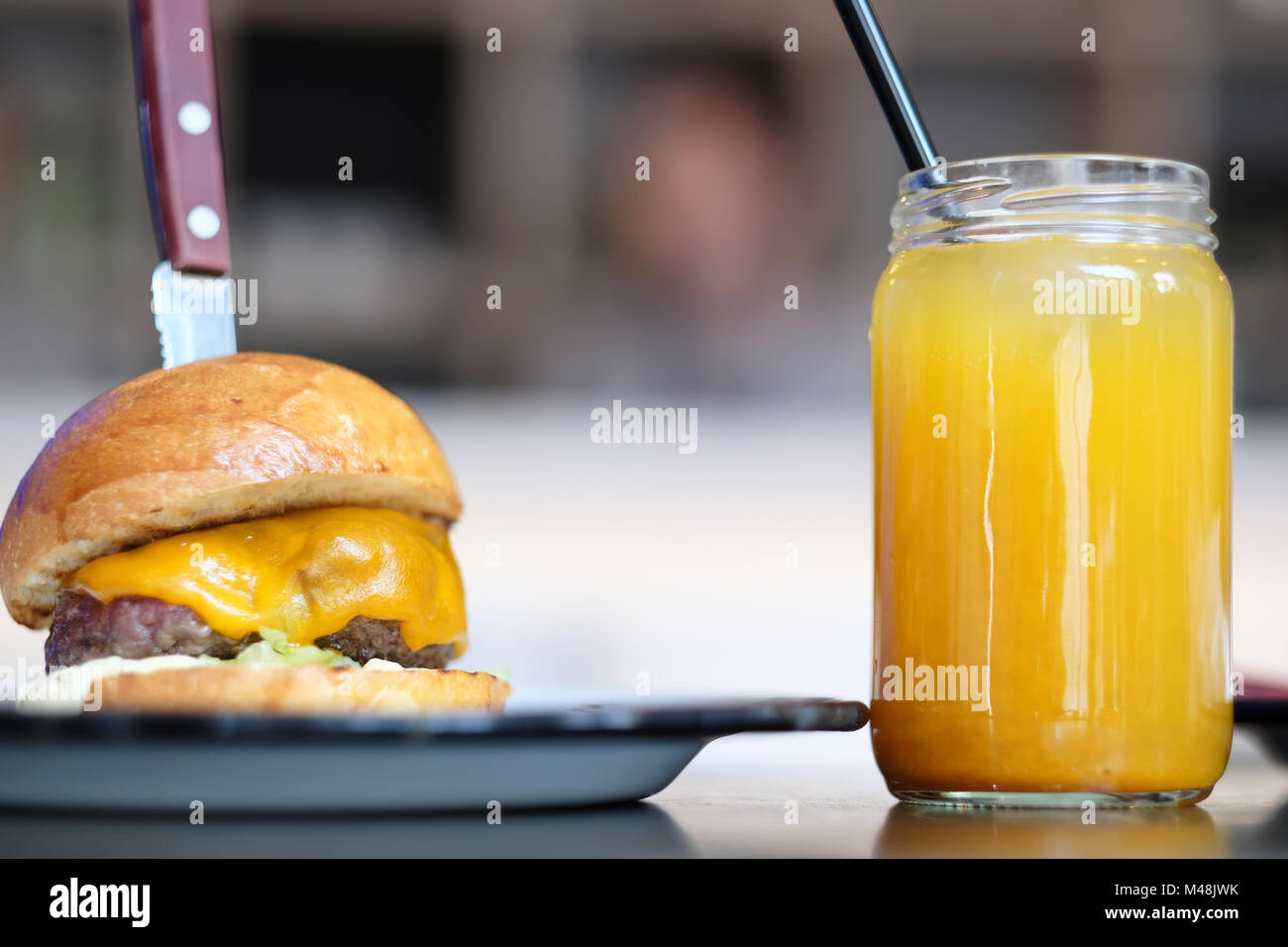 Sandwich and lemonade drink hi-res stock photography and images - Alamy