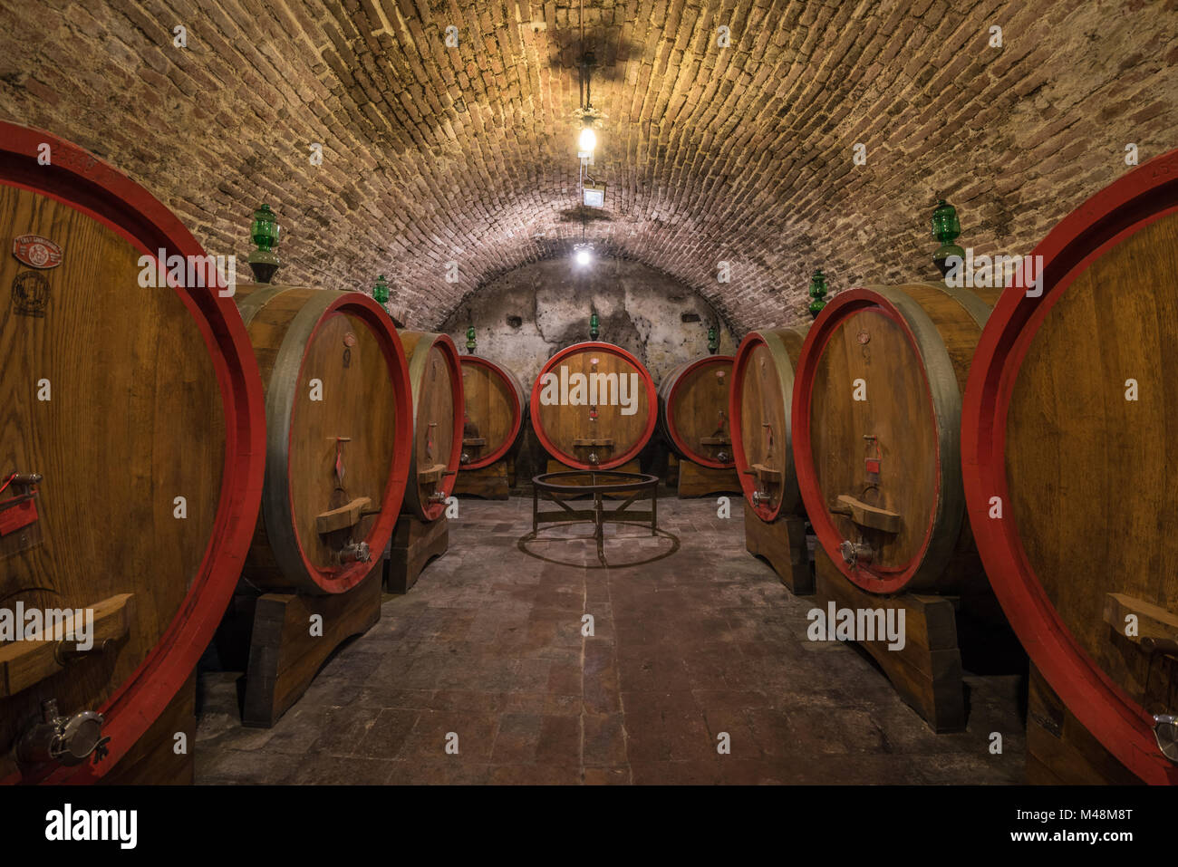 Botti vino hi-res stock photography and images - Alamy