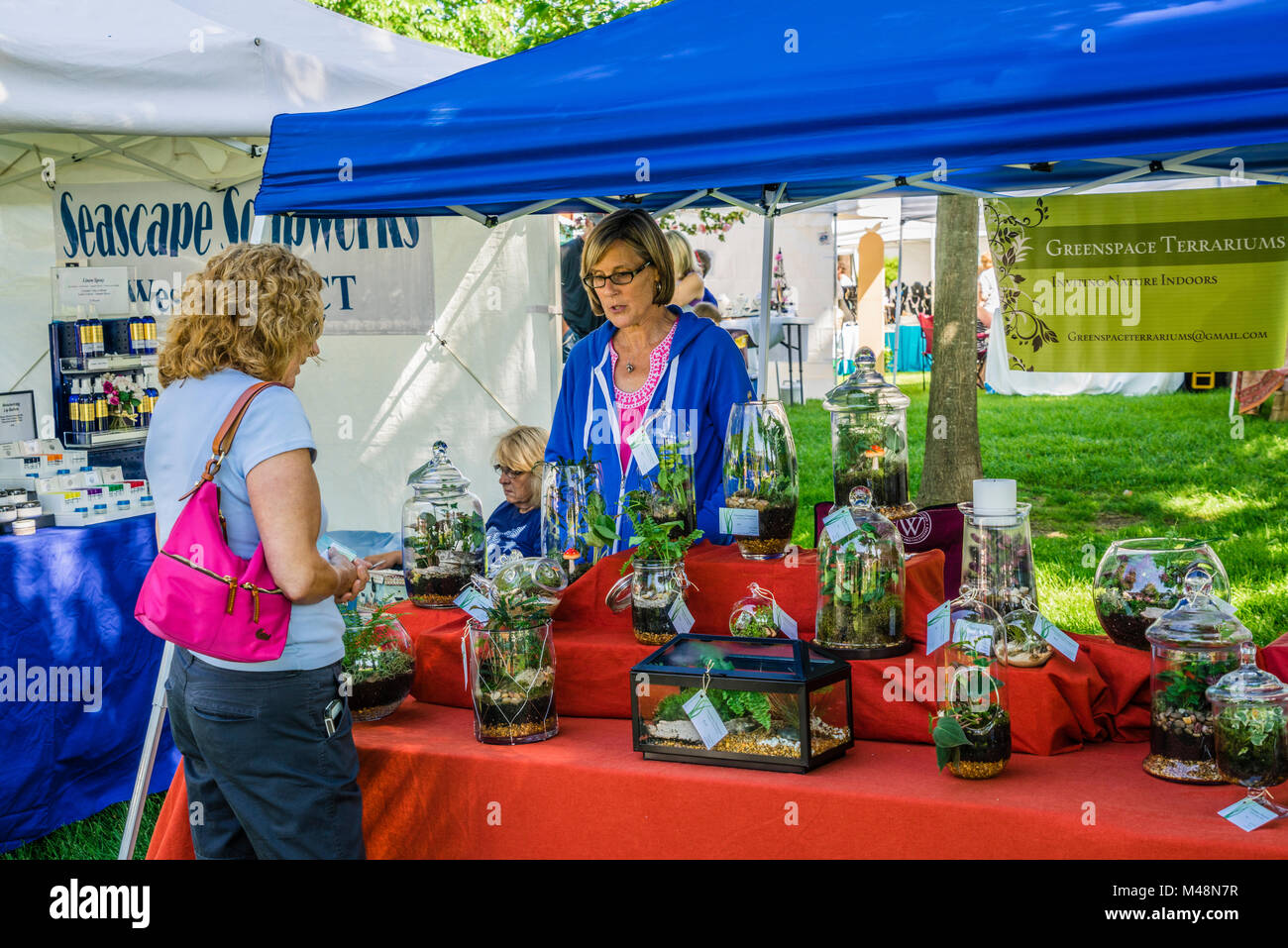 Gallery on the Green Arts & Crafts Show Litchfield, Connecticut, USA ...