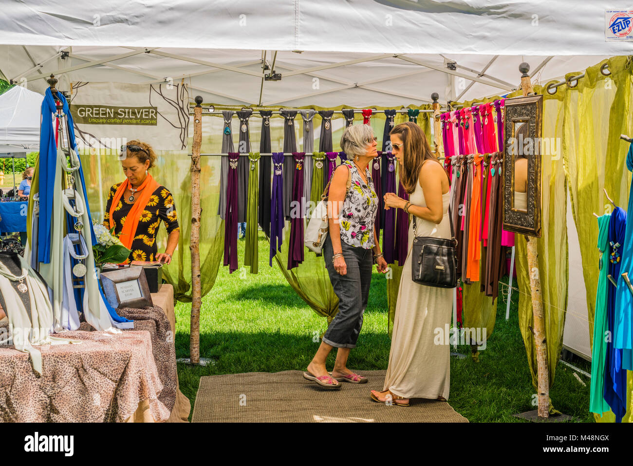 Gallery on the Green Arts & Crafts Show Litchfield, Connecticut, USA ...