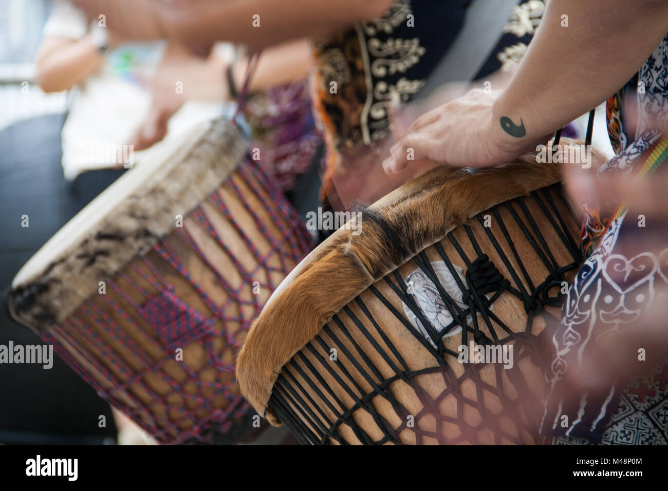 Manila, Philippines. 14th Feb, 2018. Local musicians play indigenous ...