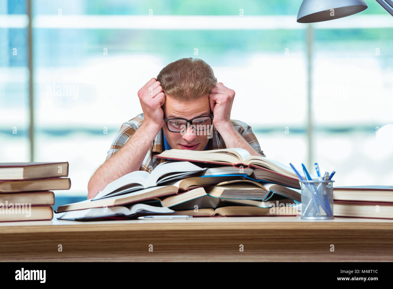 High school boy frustrated hi-res stock photography and images - Alamy