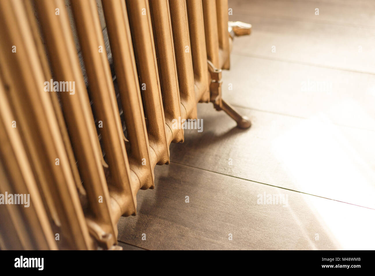 Old fashioned heating hi-res stock photography and images - Alamy