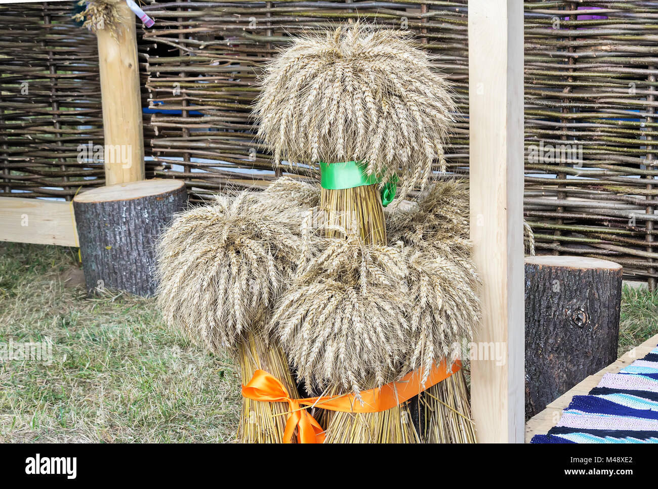 Sheaves of wheat hi-res stock photography and images - Alamy