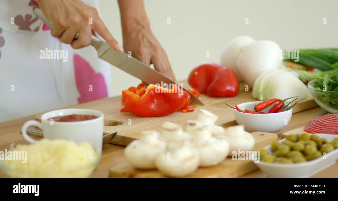 Chopping woman hi-res stock photography and images - Alamy