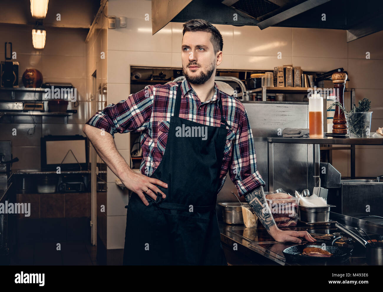 Portrait of master chef in a kitchen Stock Photo - Alamy