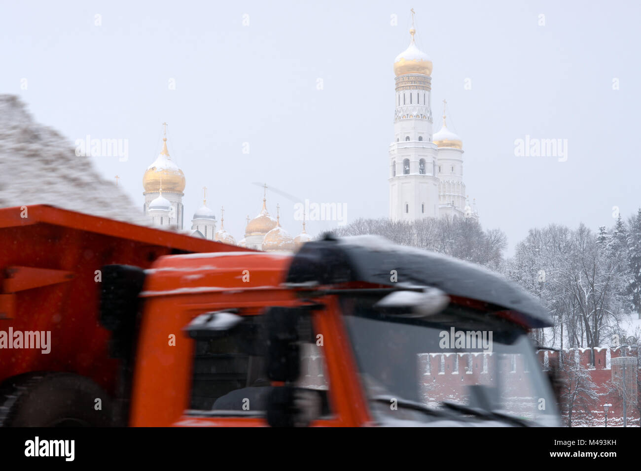 Truck moves along snow hi-res stock photography and images - Alamy