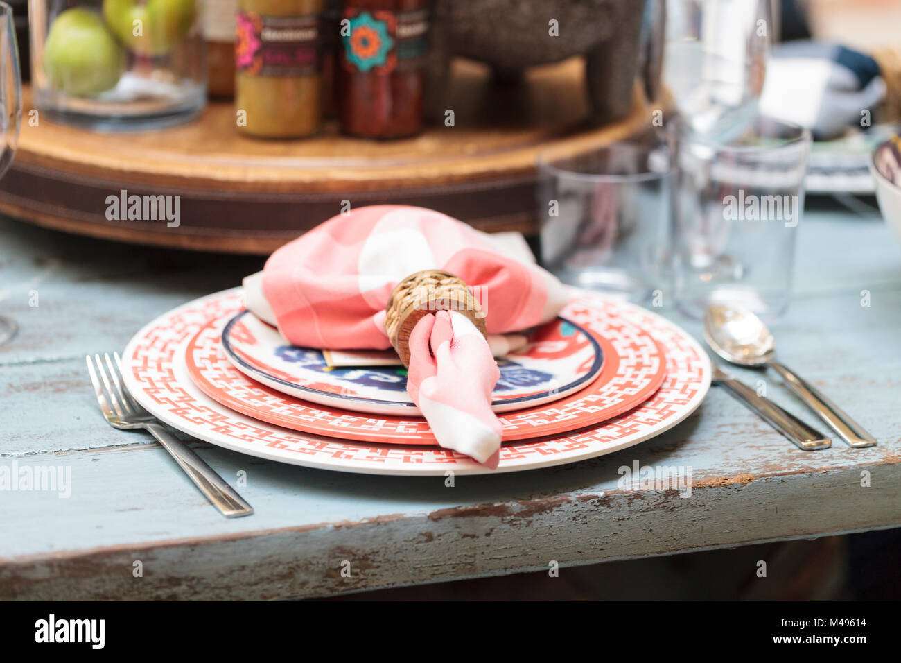 Place plates hi-res stock photography and images - Alamy