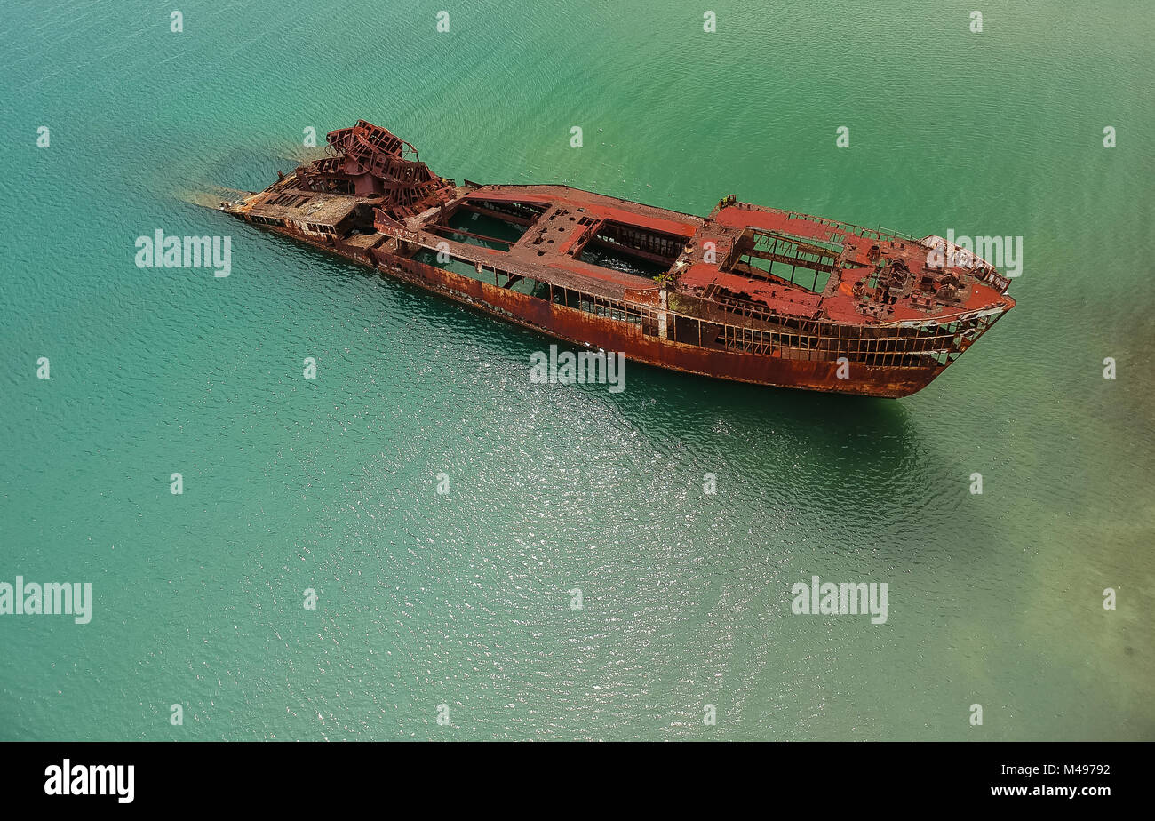 Rusty shipwreck hi-res stock photography and images - Alamy