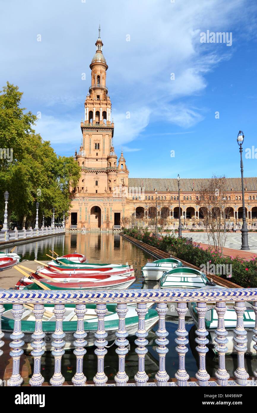 Seville, Spain - famous Plaza de Espana. Old landmark Stock Photo - Alamy
