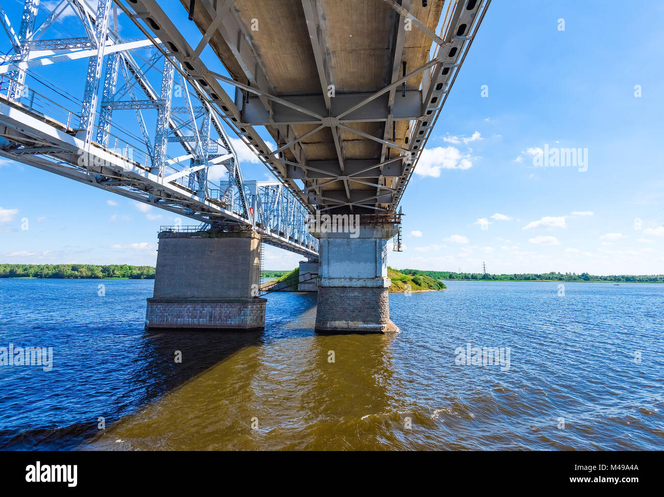 Concrete railway bridge hi-res stock photography and images - Alamy