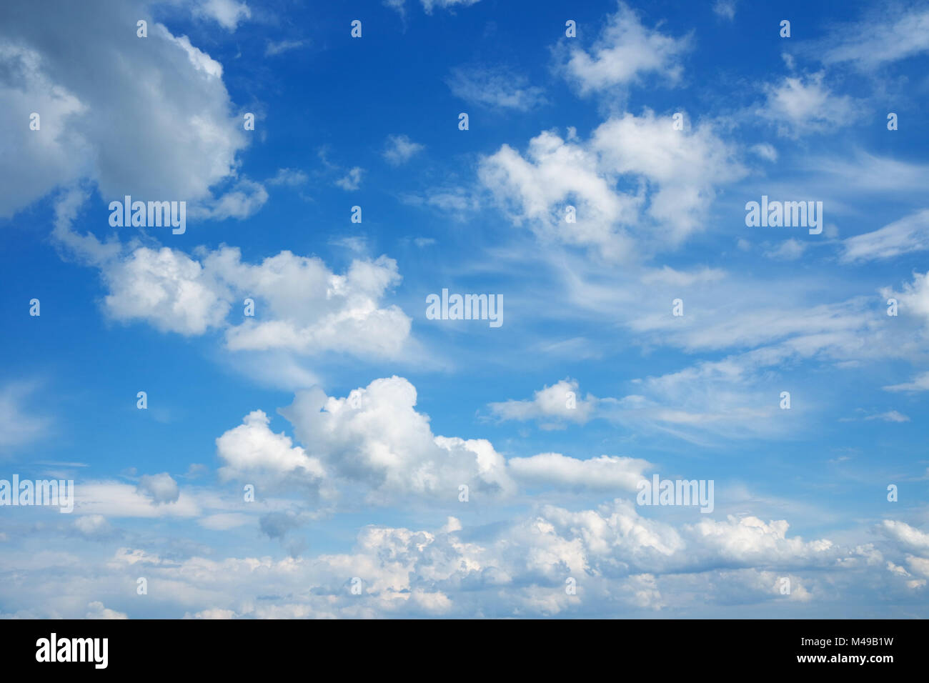 Beautiful cloudscape over horizon. Blue sky and clouds Stock Photo - Alamy