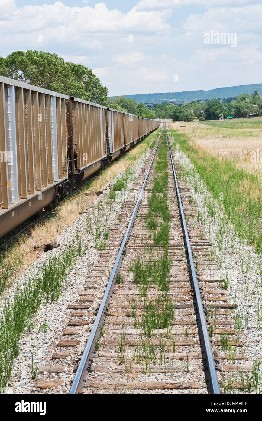 Boxcars hi-res stock photography and images - Alamy