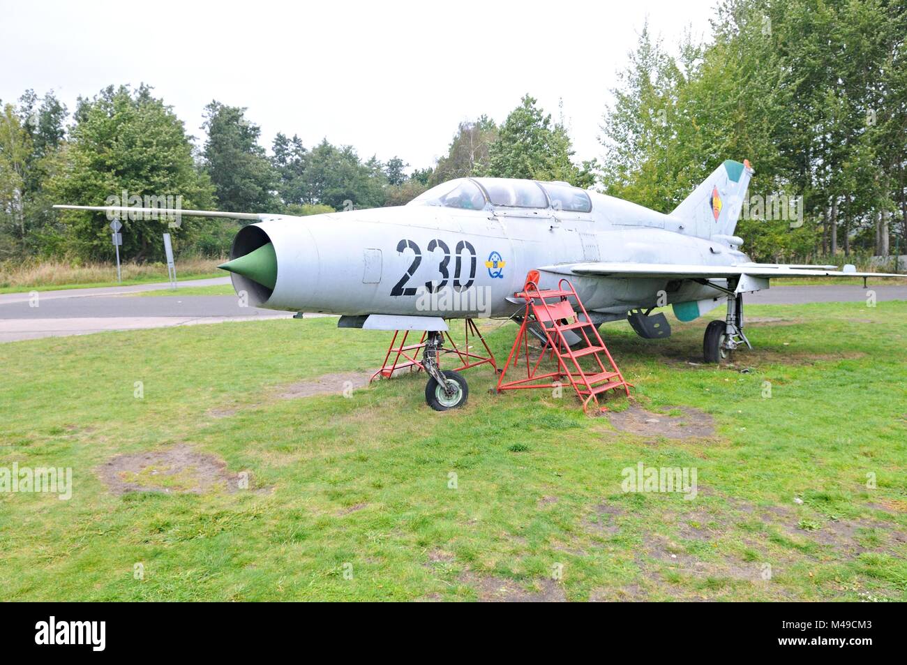 Old fighter jet hi-res stock photography and images - Alamy