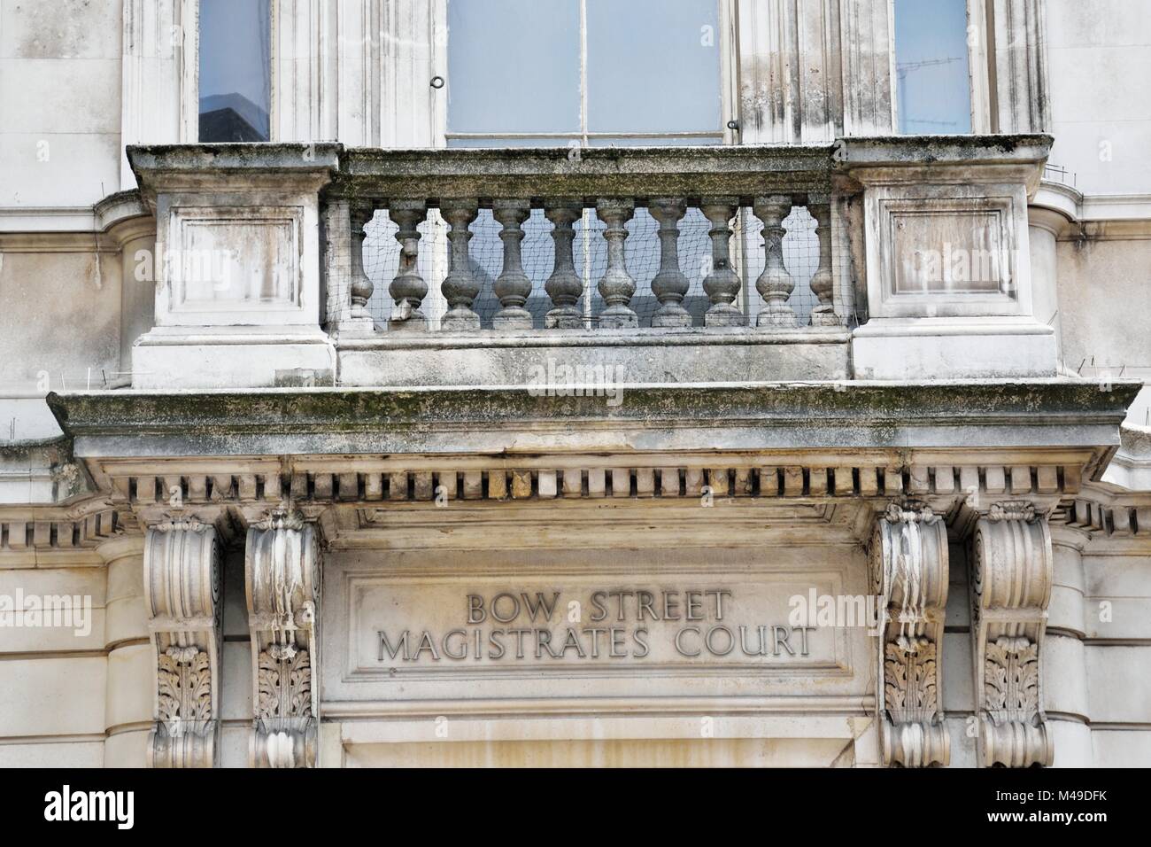Magistrates court sign hi-res stock photography and images - Alamy