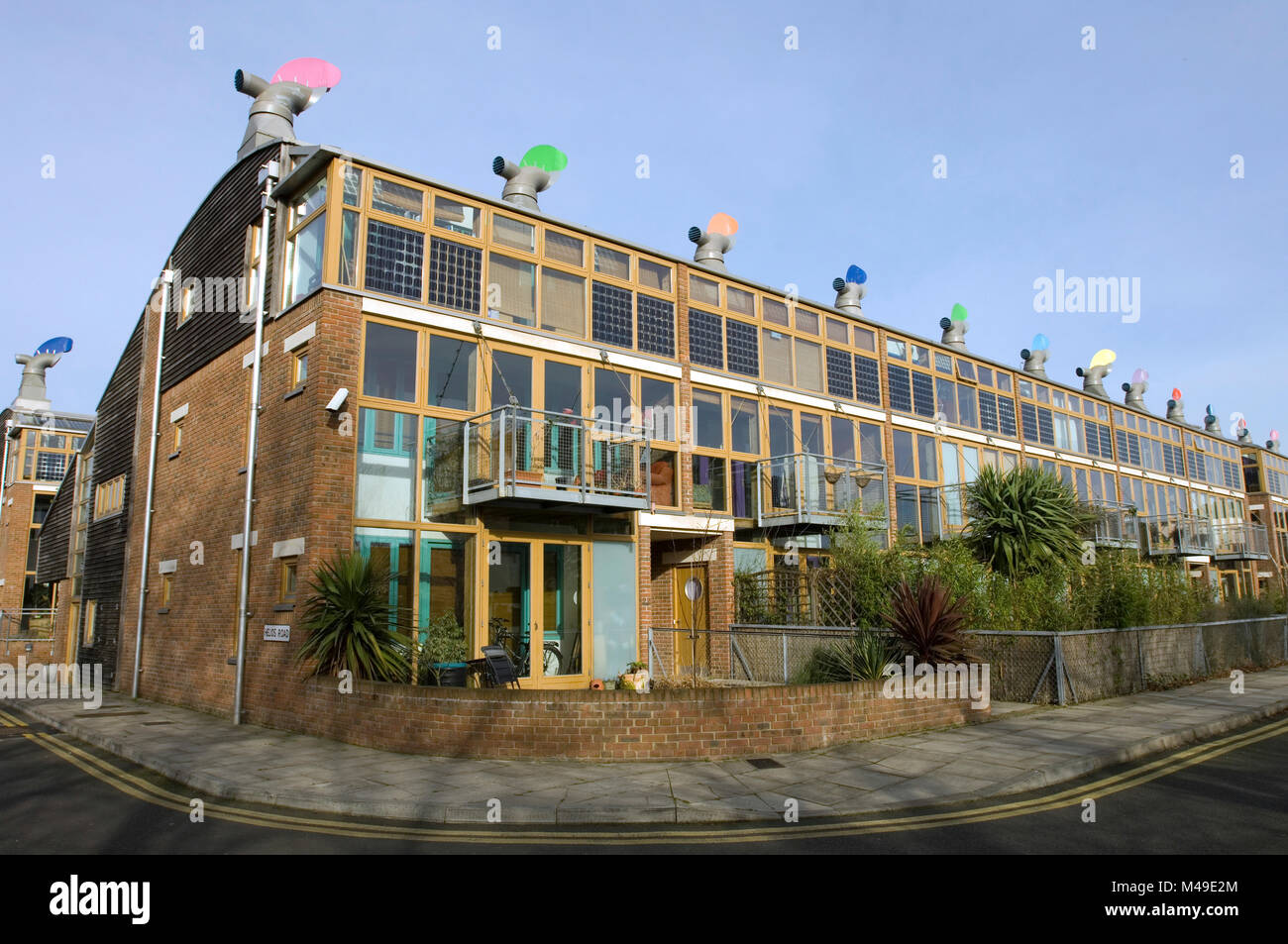 Bedzed energy efficient housing beddington hi-res stock photography and ...