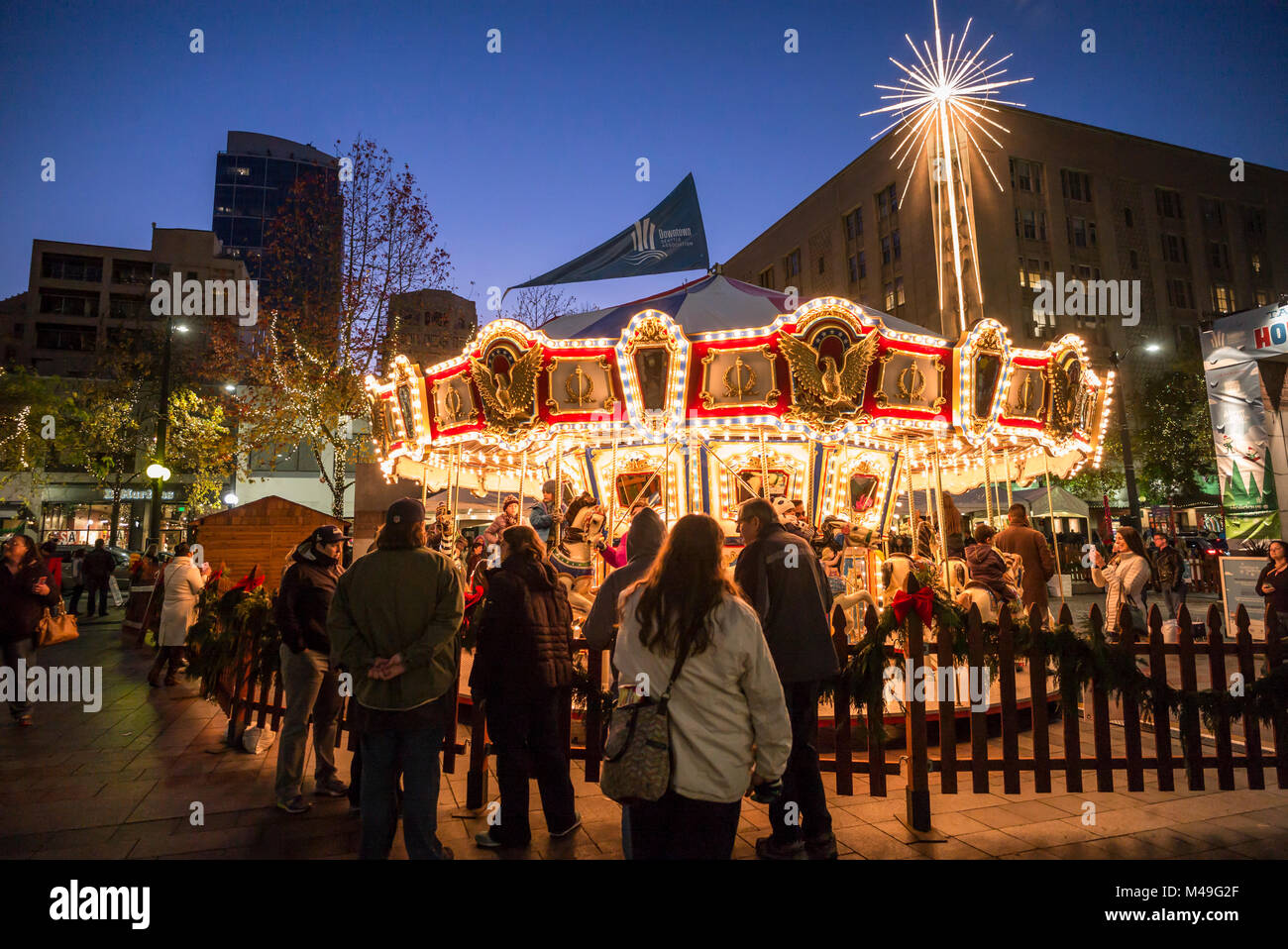 Westlake park christmas hi-res stock photography and images - Alamy