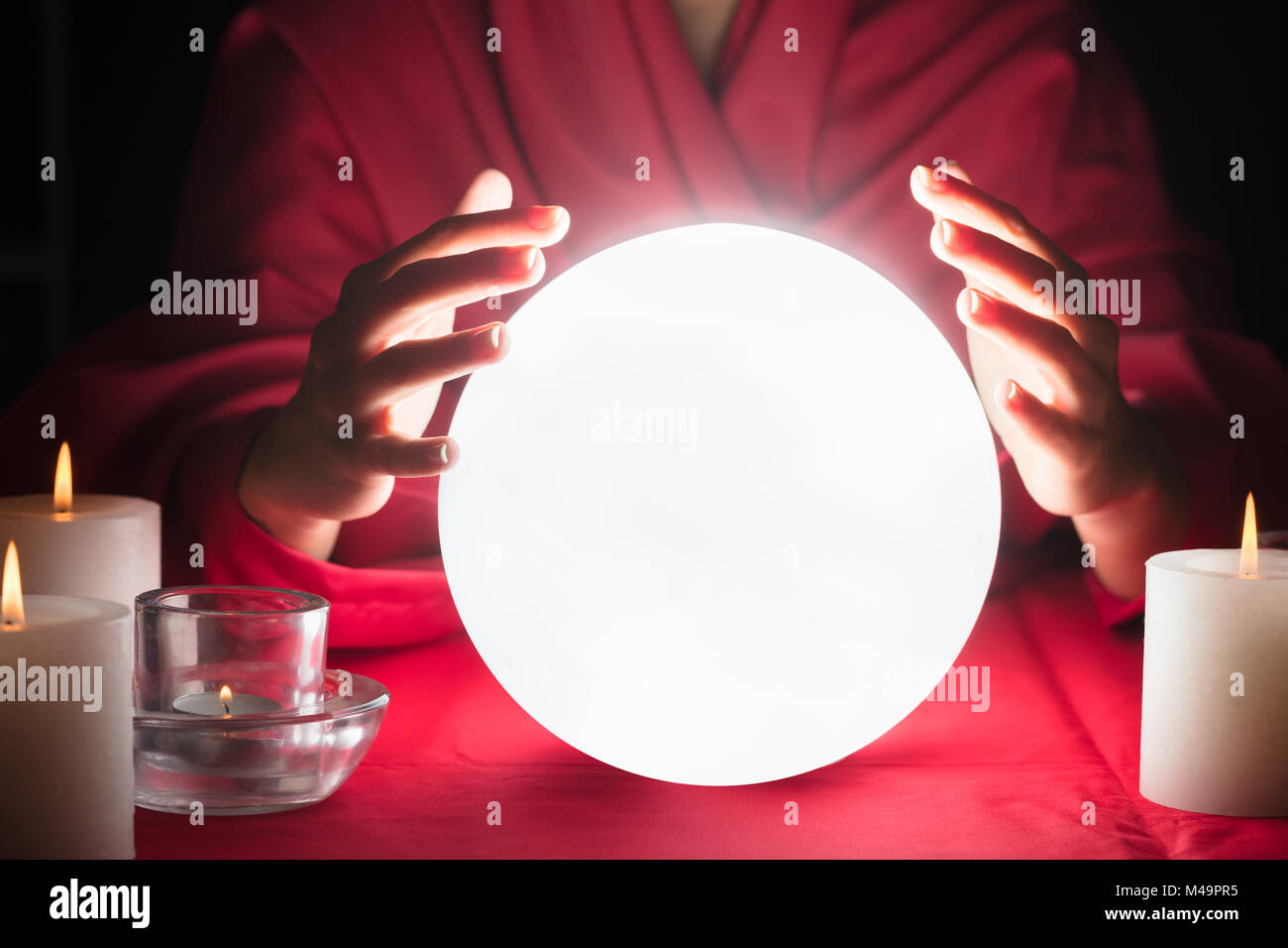 Female hands around red hi-res stock photography and images - Alamy