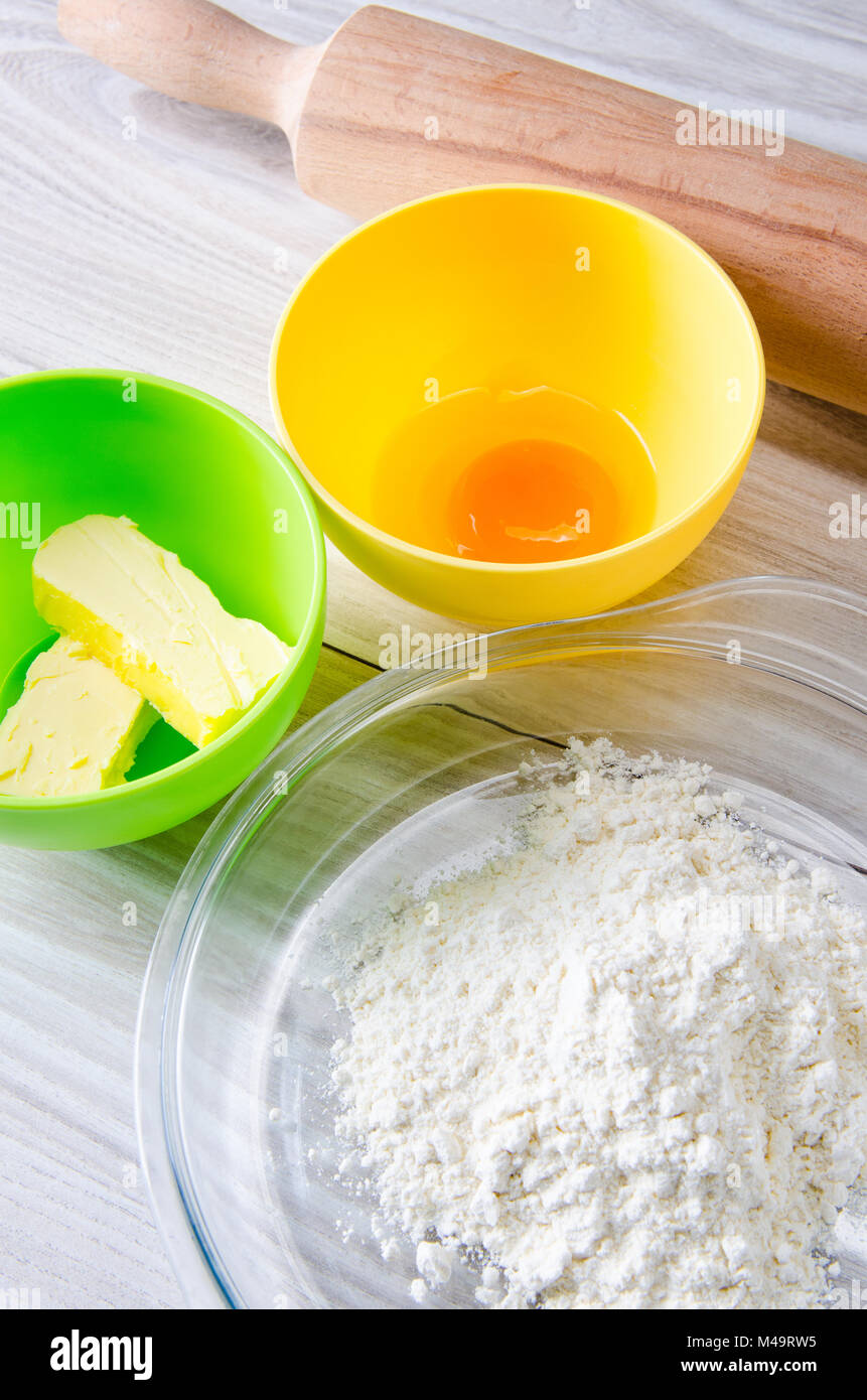 Ingredients ready for baking cookies Stock Photo - Alamy