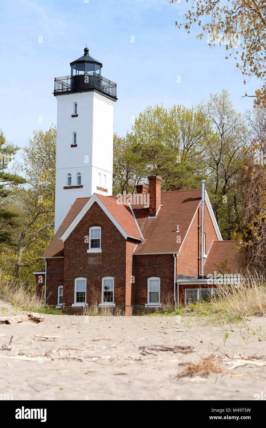 Presque isle lighthouse hi-res stock photography and images - Alamy