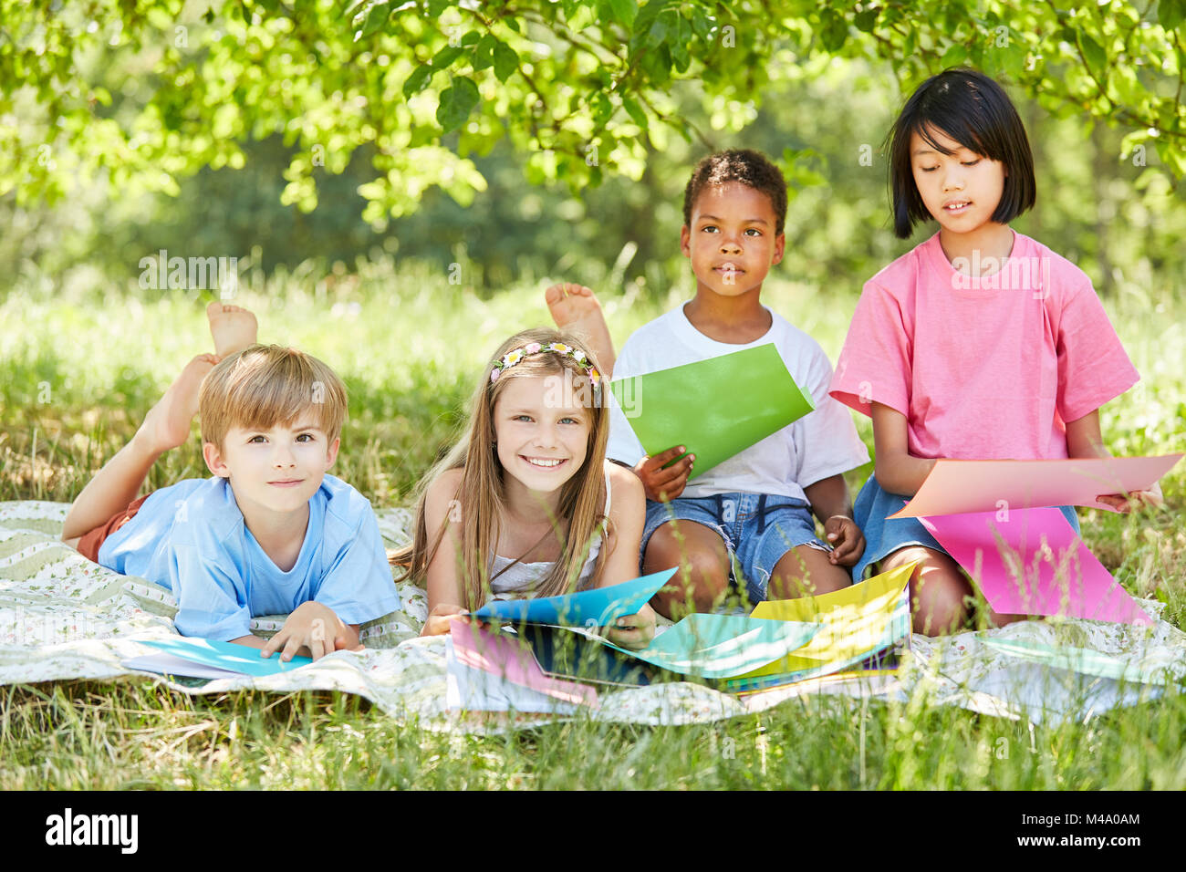 Handicrafts group hi-res stock photography and images - Alamy