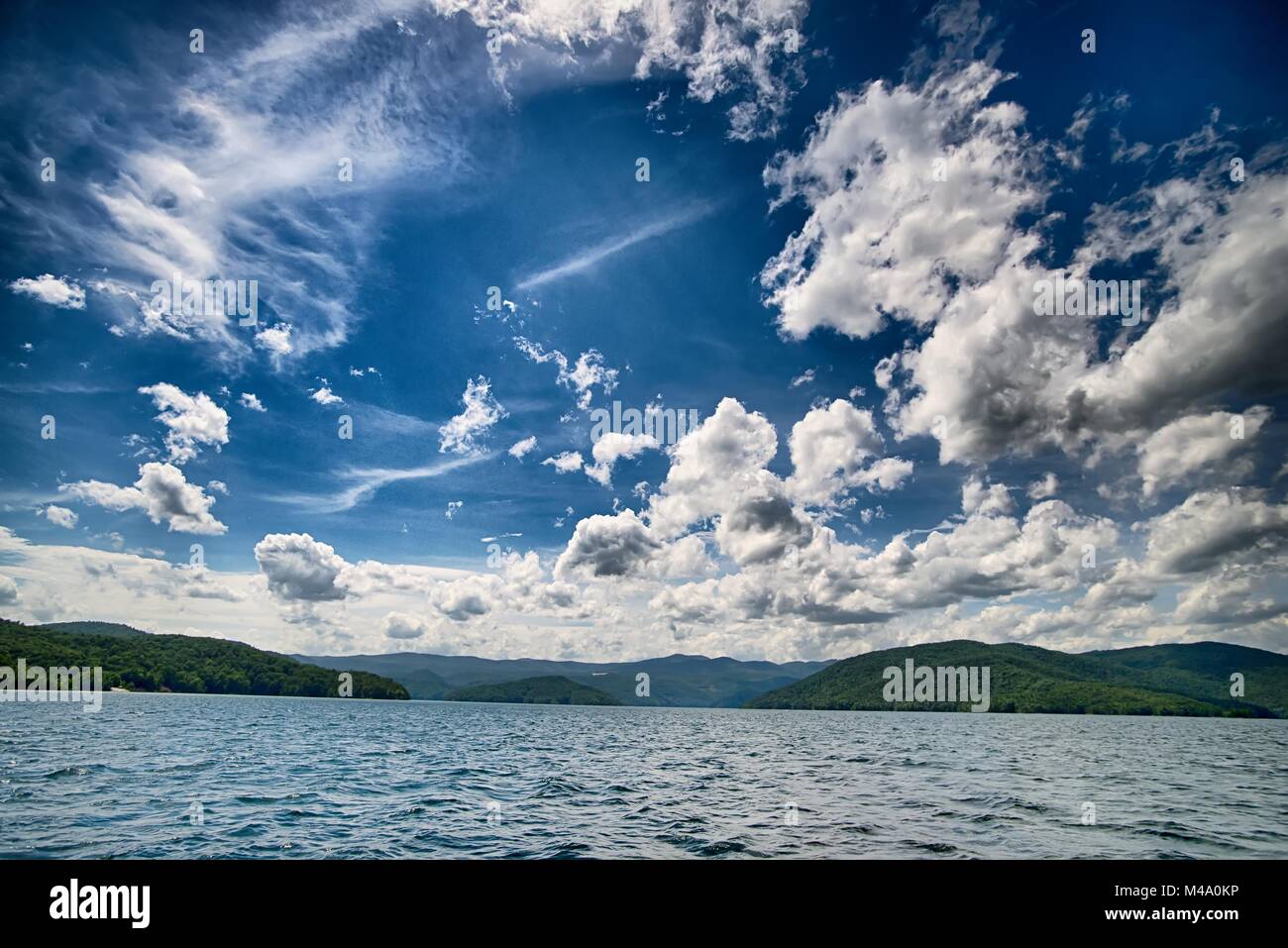 beautiful landscape scenes at lake jocassee south carolina Stock Photo ...