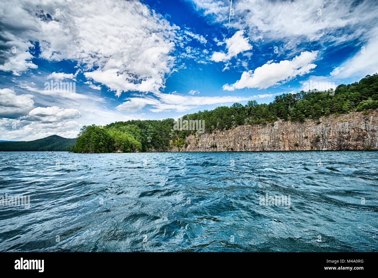 beautiful landscape scenes at lake jocassee south carolina Stock Photo ...