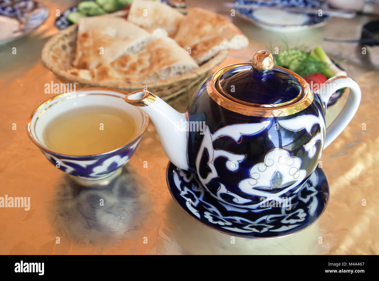 Traditional Uzbek served tea and sweets Stock Photo - Alamy