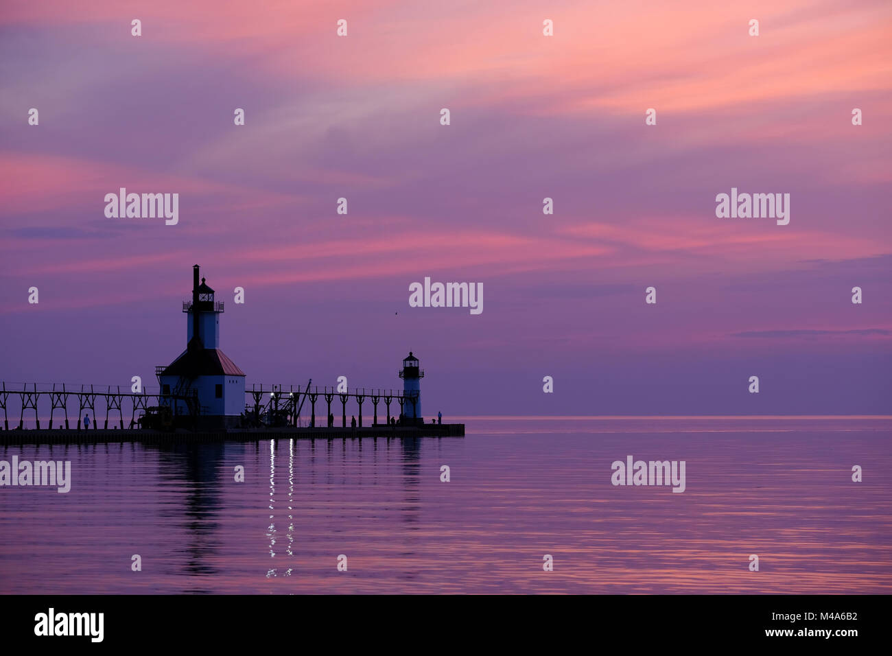 St. joseph north pier lighthouse sunset hi-res stock photography and ...